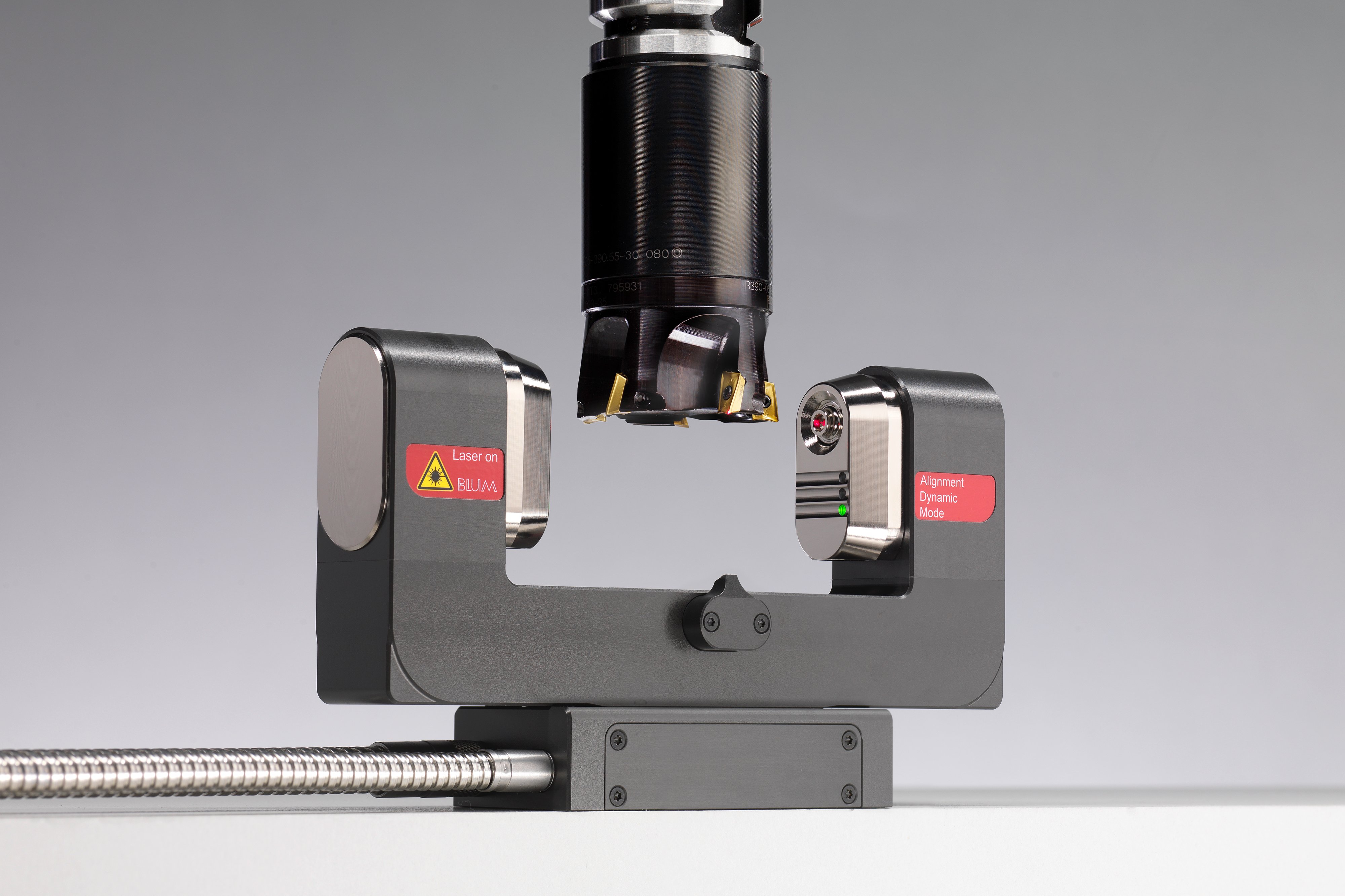 Tool measurement with the LC50-DIGILOG laser measuring system
